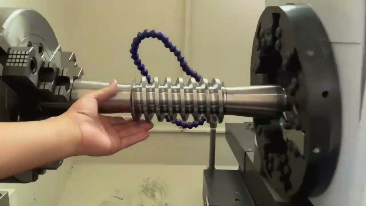 How To Process Trapezoidal Screw With Whirling Machine - UBright Solutions